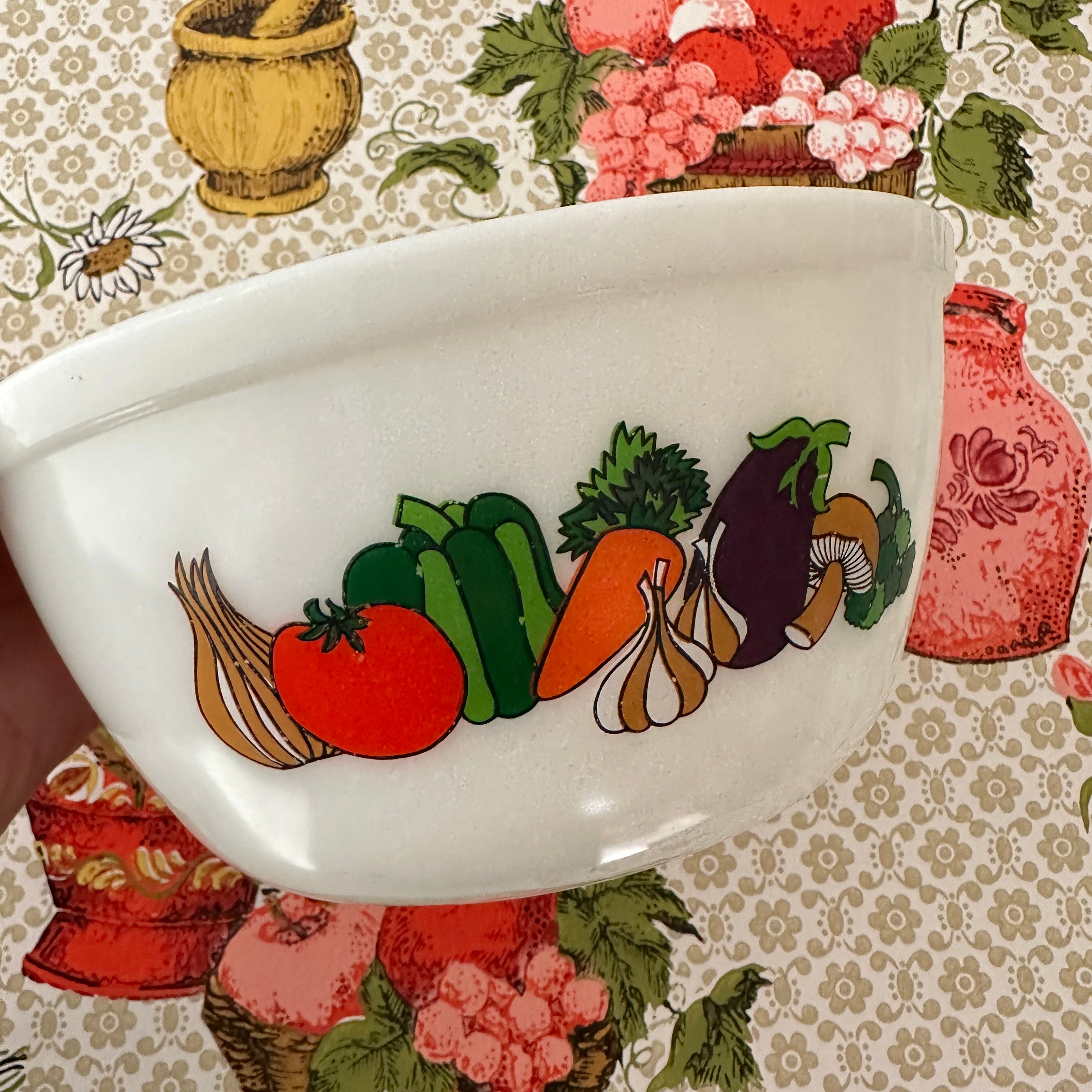 Vintage Pyrex JAJ Kent Vegetable Small Mixing Bowl – Pink Peacock