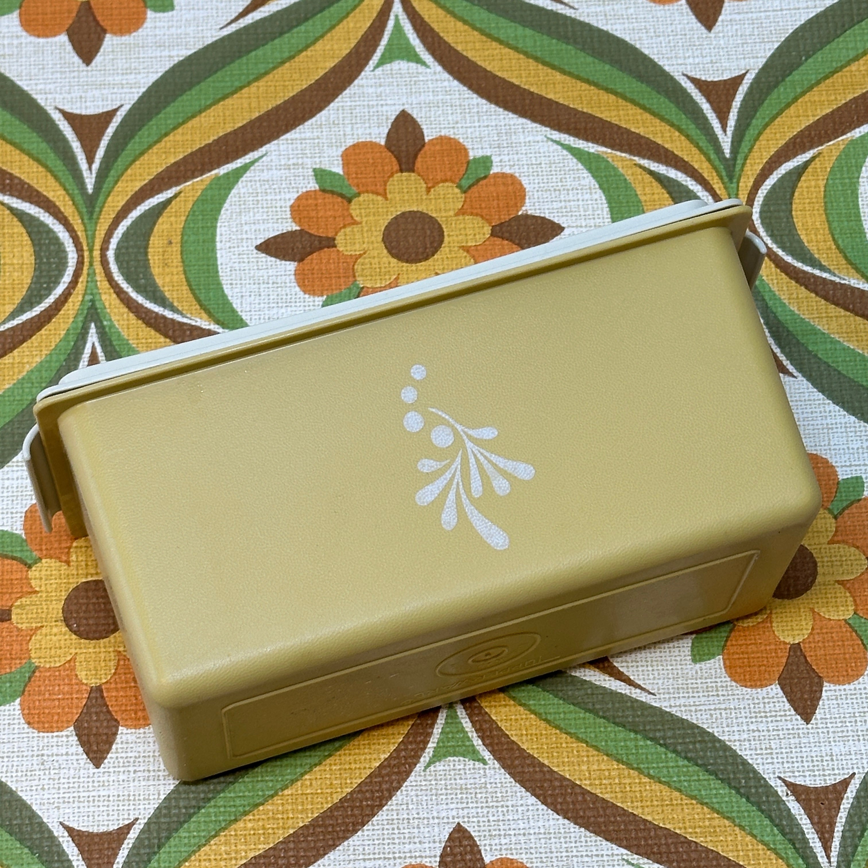 Butter Box TUPPERWARE Retro 70's – Pink Peacock