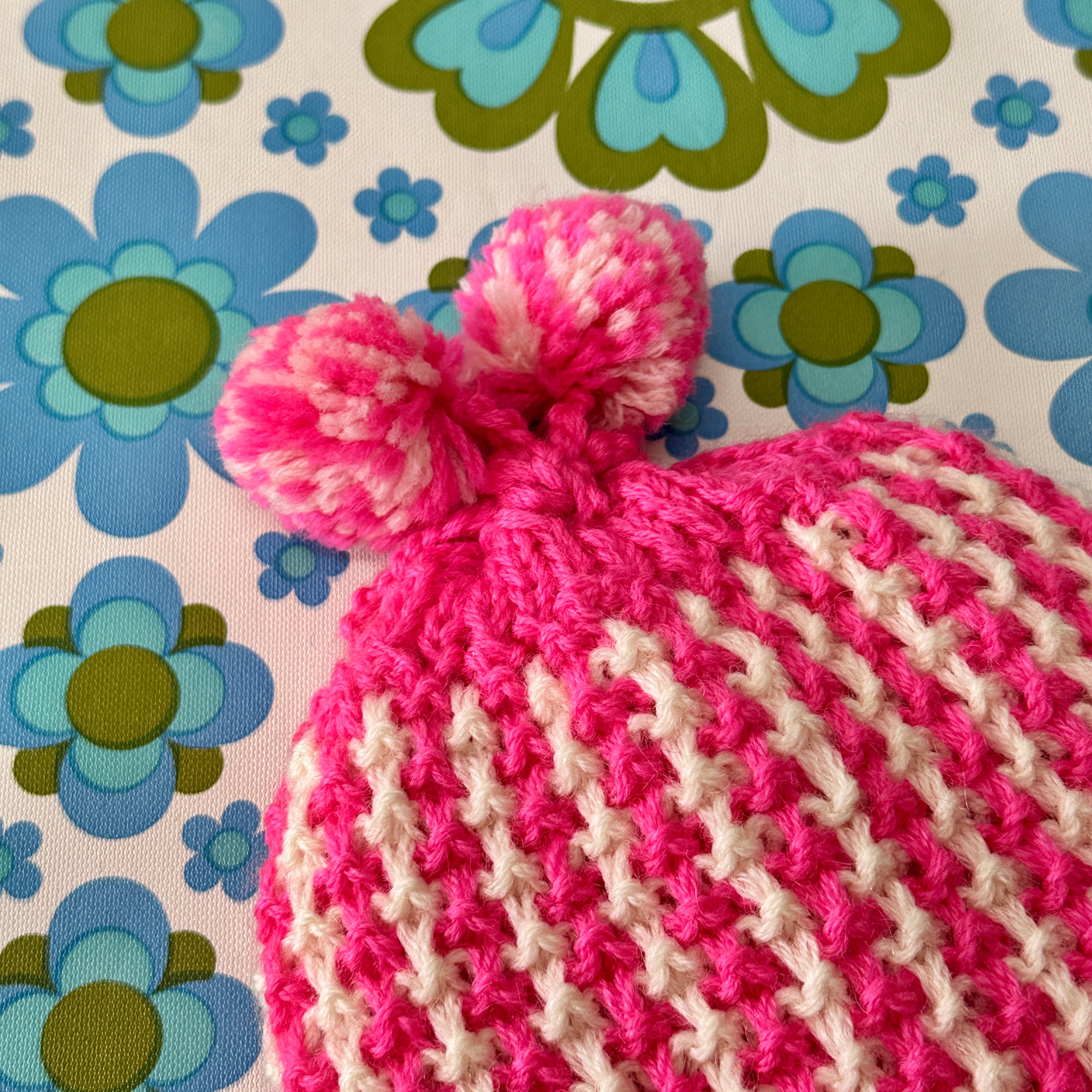 Vintage Pink & White Tea Cosy – Pink Peacock