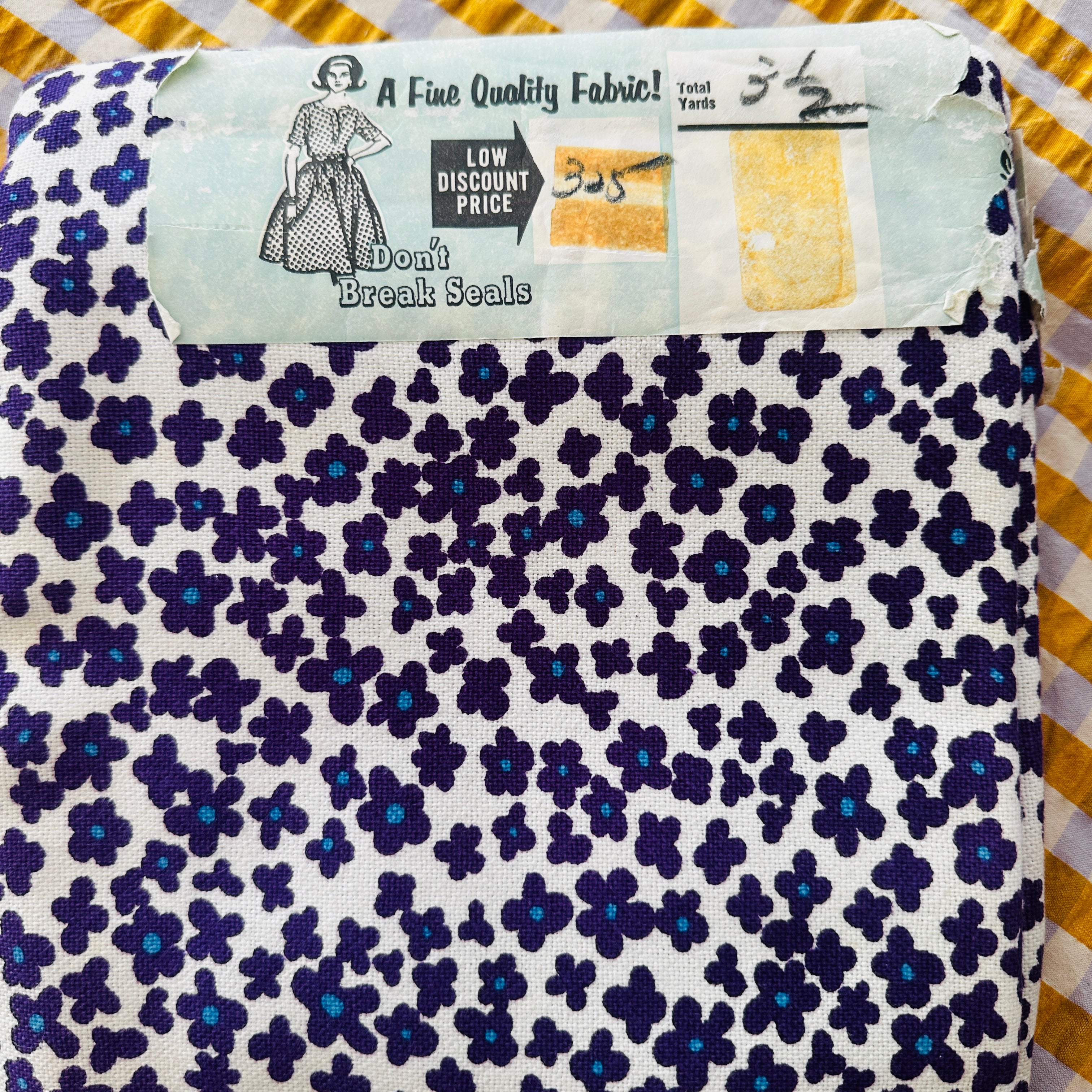 320cms Cool Vintage Cotton RETRO Fabric – Pink Peacock