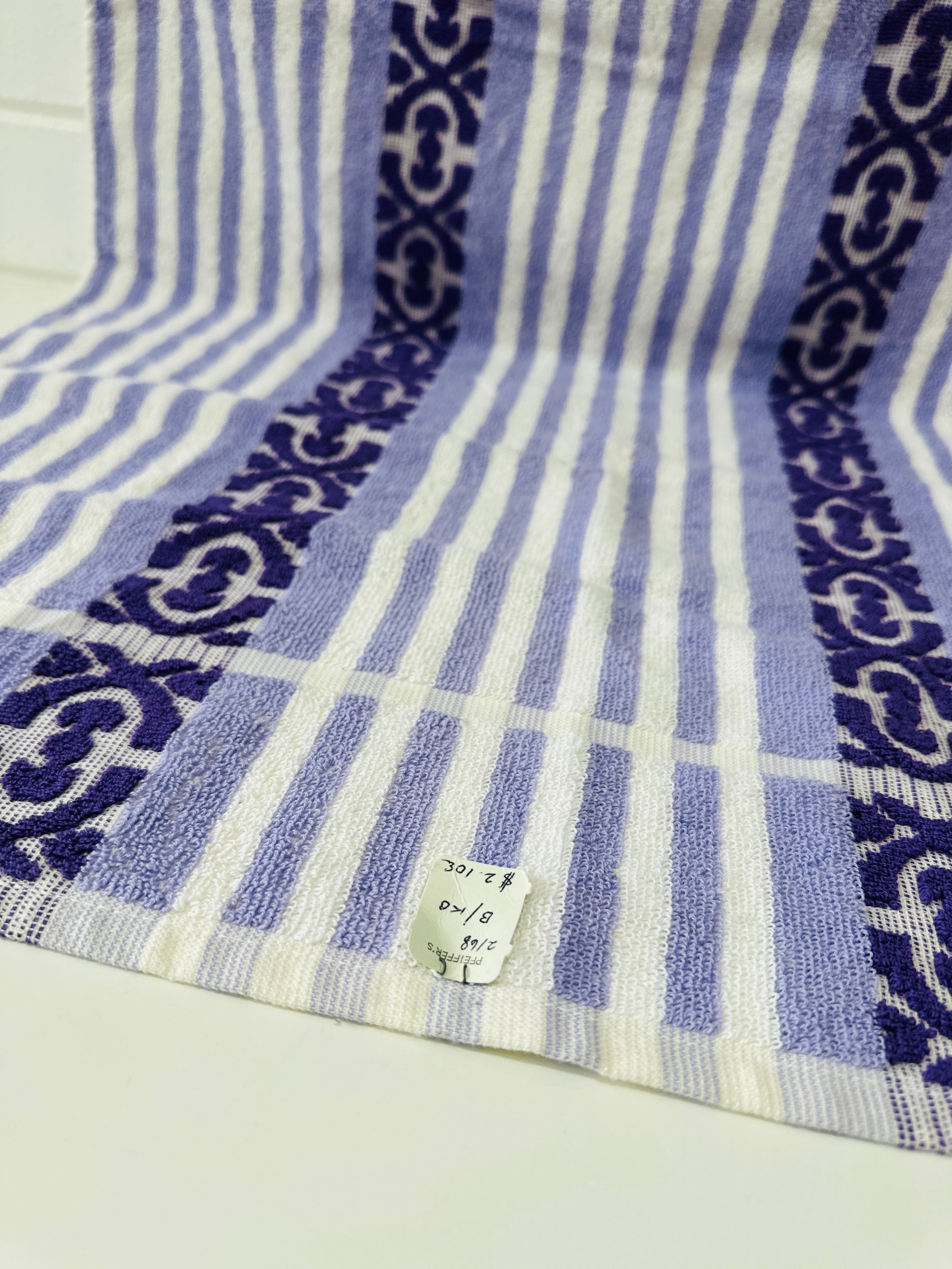 DRI - Glo Bath Towel TAGS Vintage – Pink Peacock