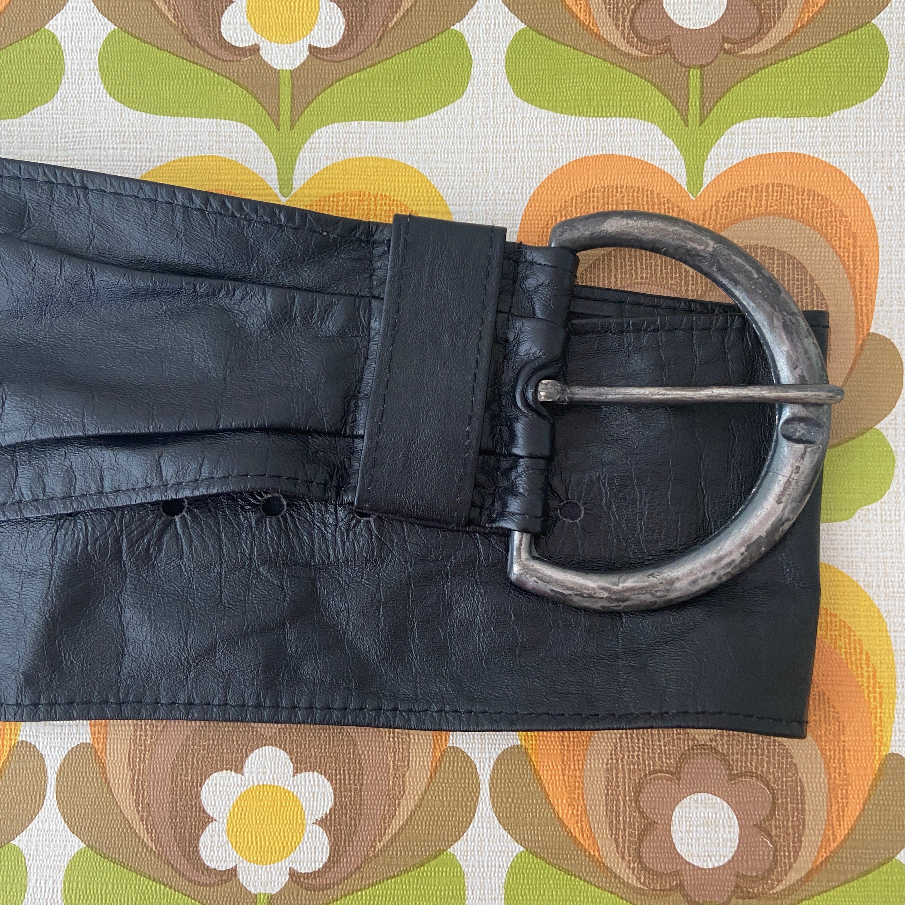 LARGE Wide Genuine LEATHER 80's Belt Black – Pink Peacock