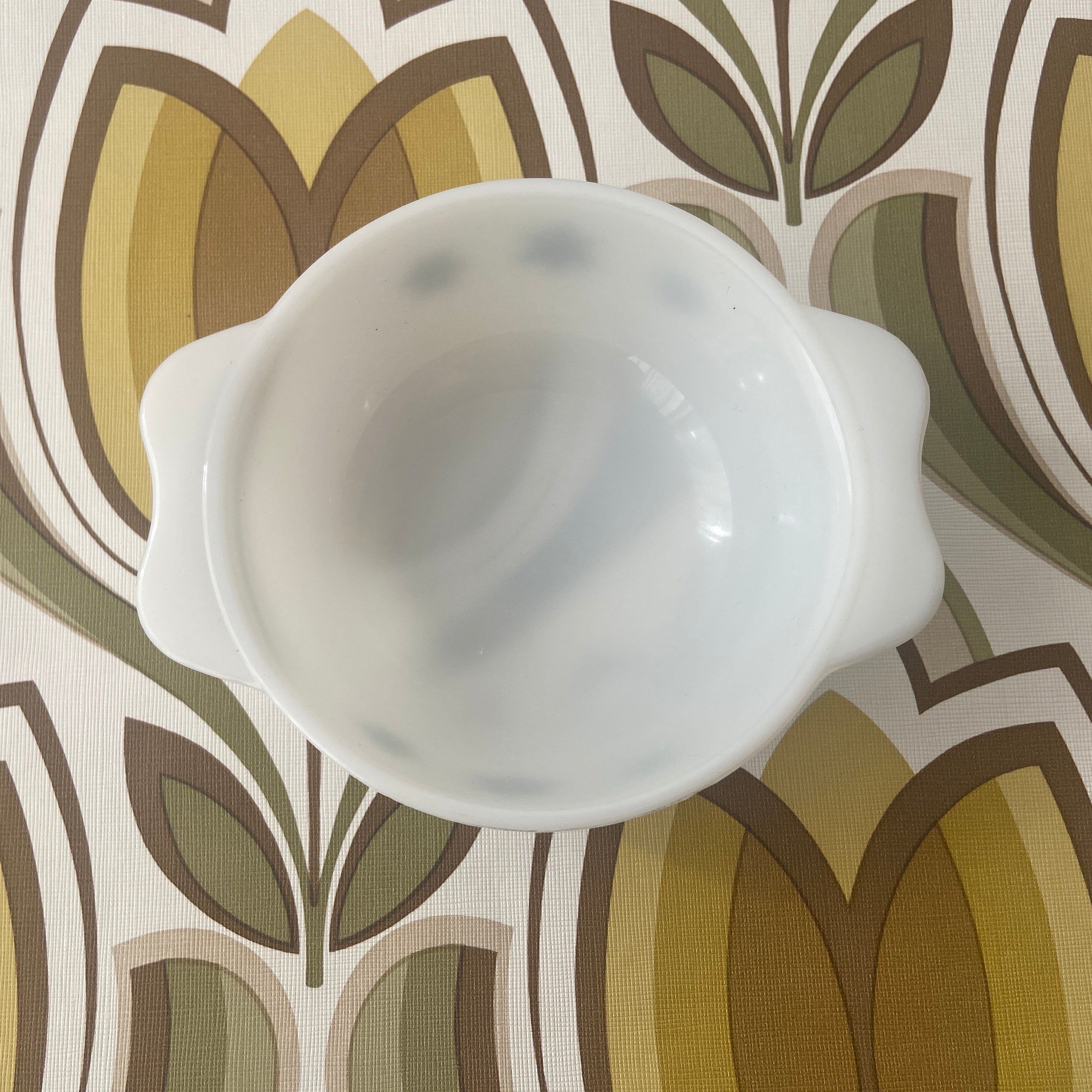 Cute Retro Vintage Pyrex Black Snowflakes – Pink Peacock