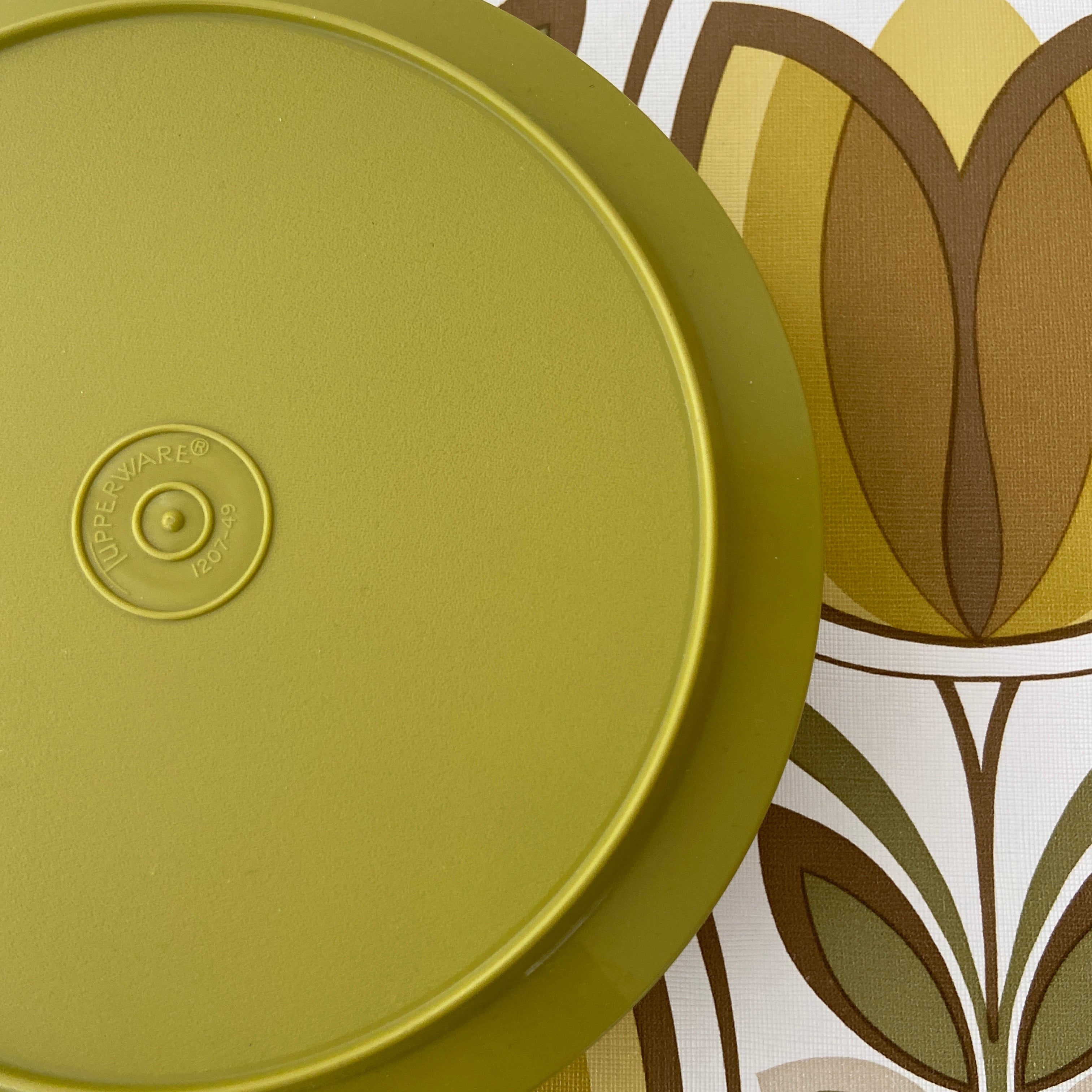 Green BRIGHT TUPPERWARE Retro Container 70's Kitchen – Pink Peacock