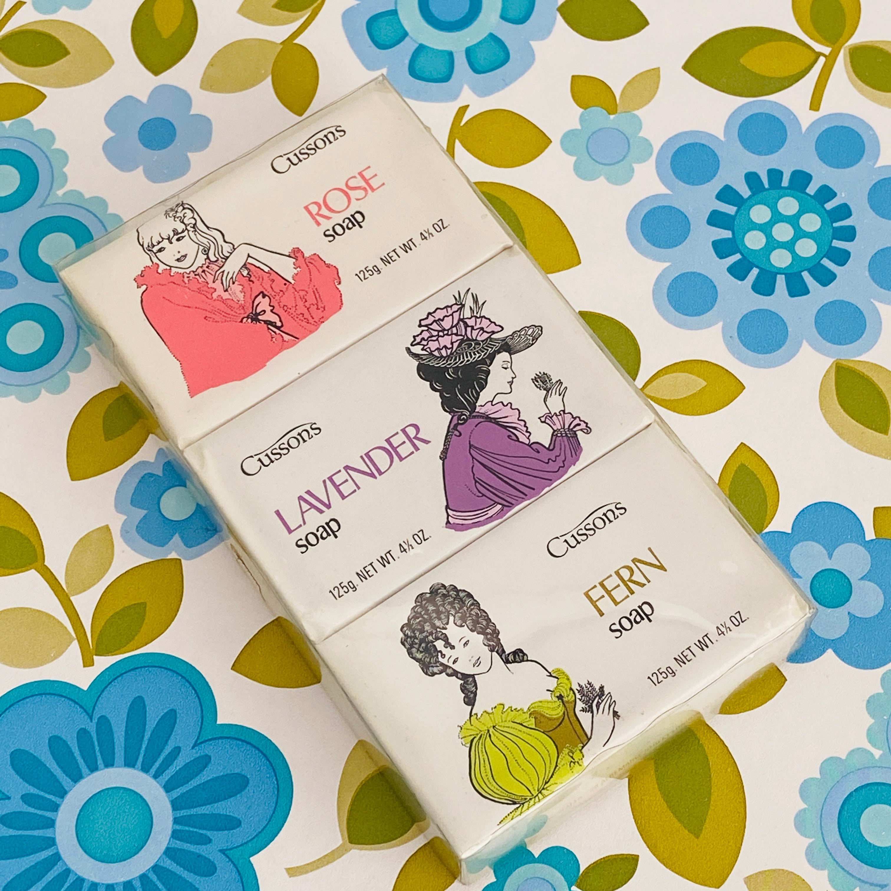 CUSSONS Vintage Soaps Retro Display – Pink Peacock